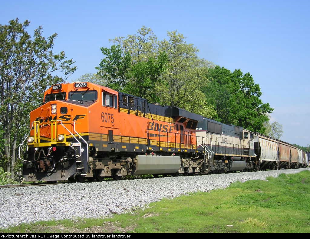 BNSF 6075 NS 54 A Eastbound